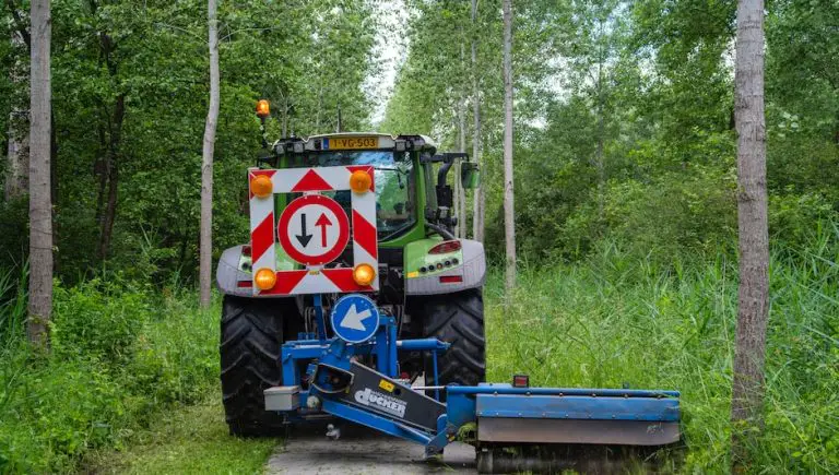 How To Mow A Checkerboard Pattern In Your Lawn?