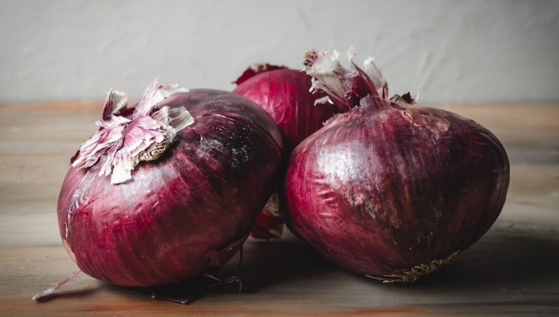 When To Harvest Red Onions? The Easiest Explanation
